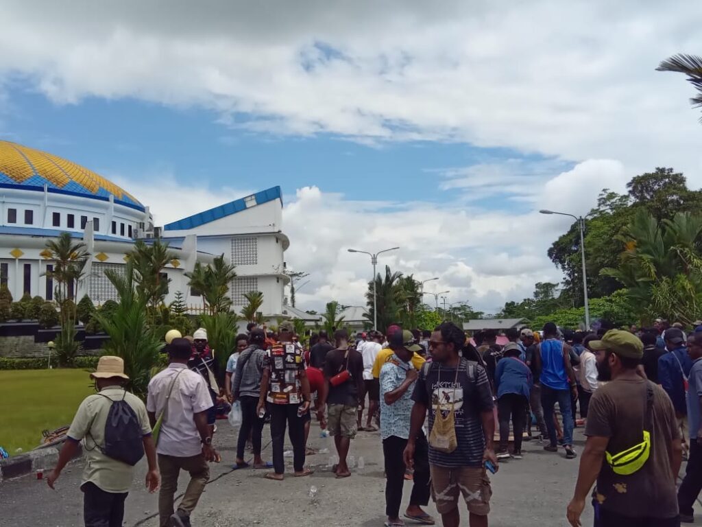 Papua Menolak Dieksploitasi: Suara Adat Agimuga dari Taman Lorentz ...